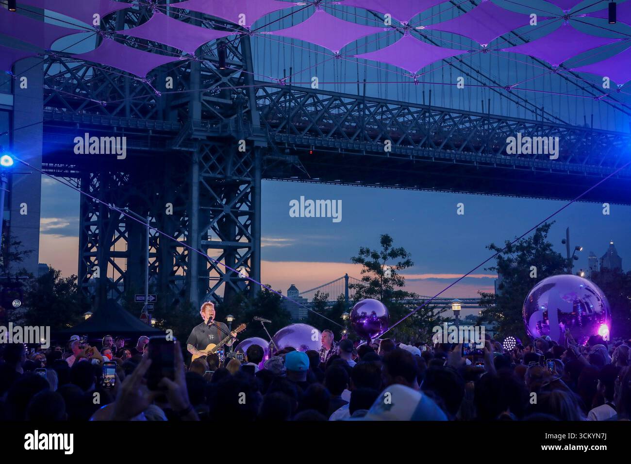 Singer-songwriter Ed Sheeran performs during "Ed Sheeran's Play: Live ...