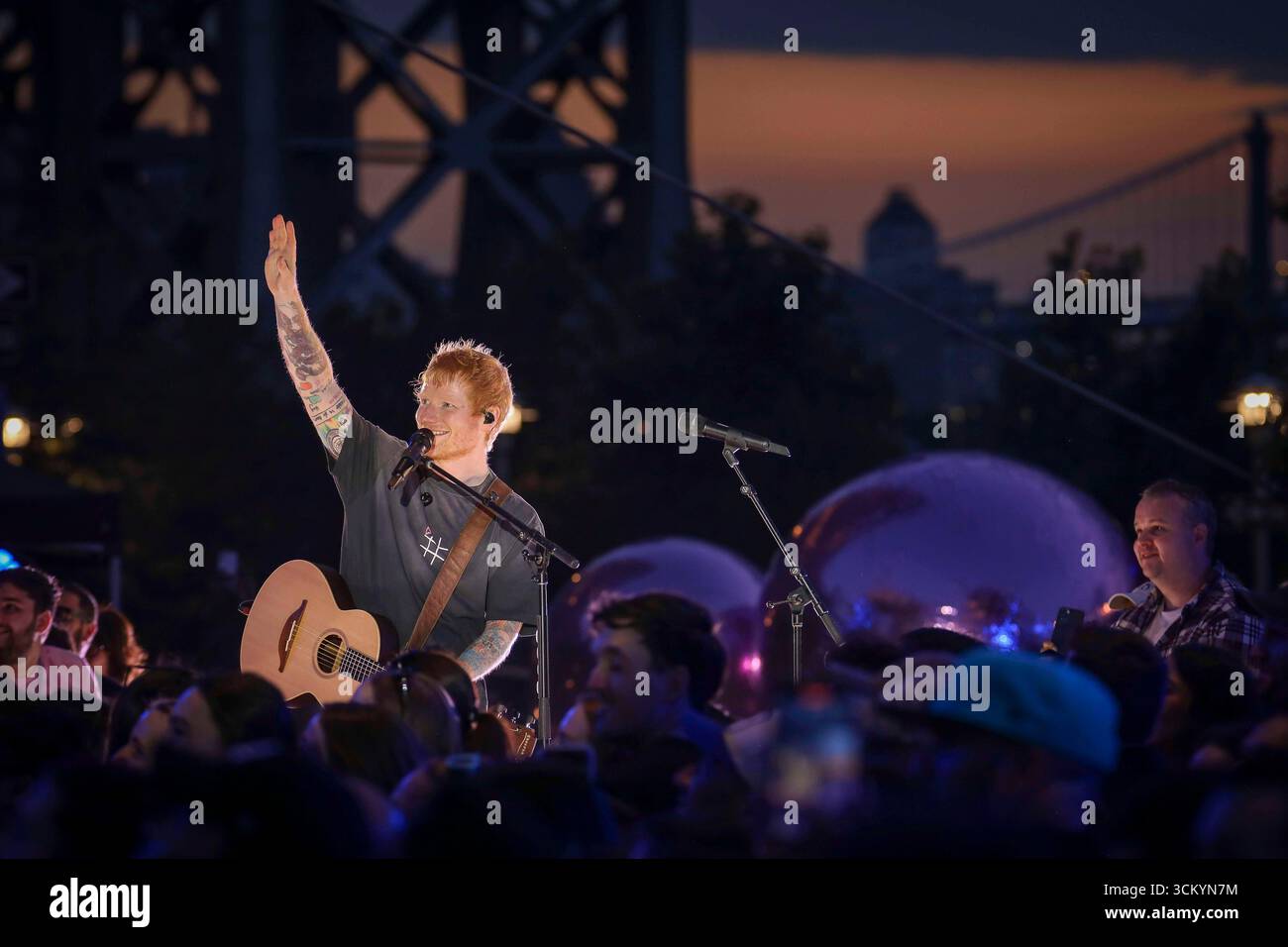 Singer-songwriter Ed Sheeran performs during "Ed Sheeran's Play: Live ...