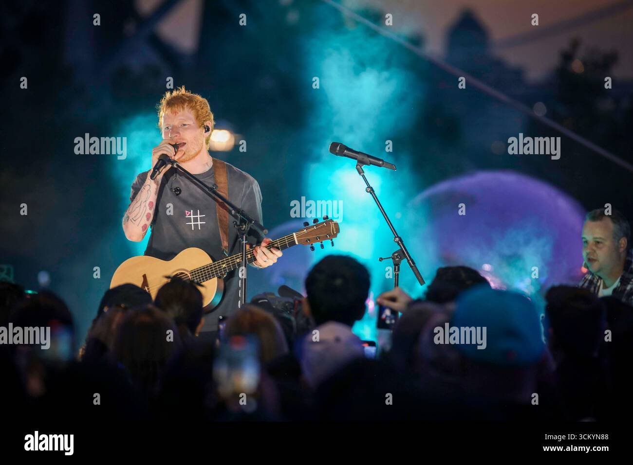 Singer-songwriter Ed Sheeran performs during "Ed Sheeran's Play: Live ...