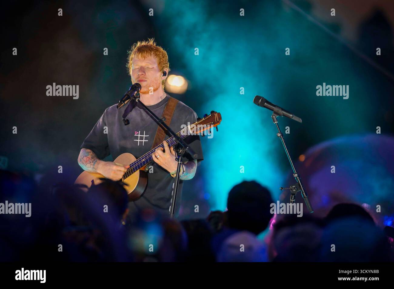 Singer-songwriter Ed Sheeran performs during "Ed Sheeran's Play: Live ...
