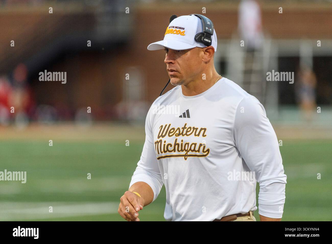 Western Michigan head coach Lance Taylor during the first half of an ...