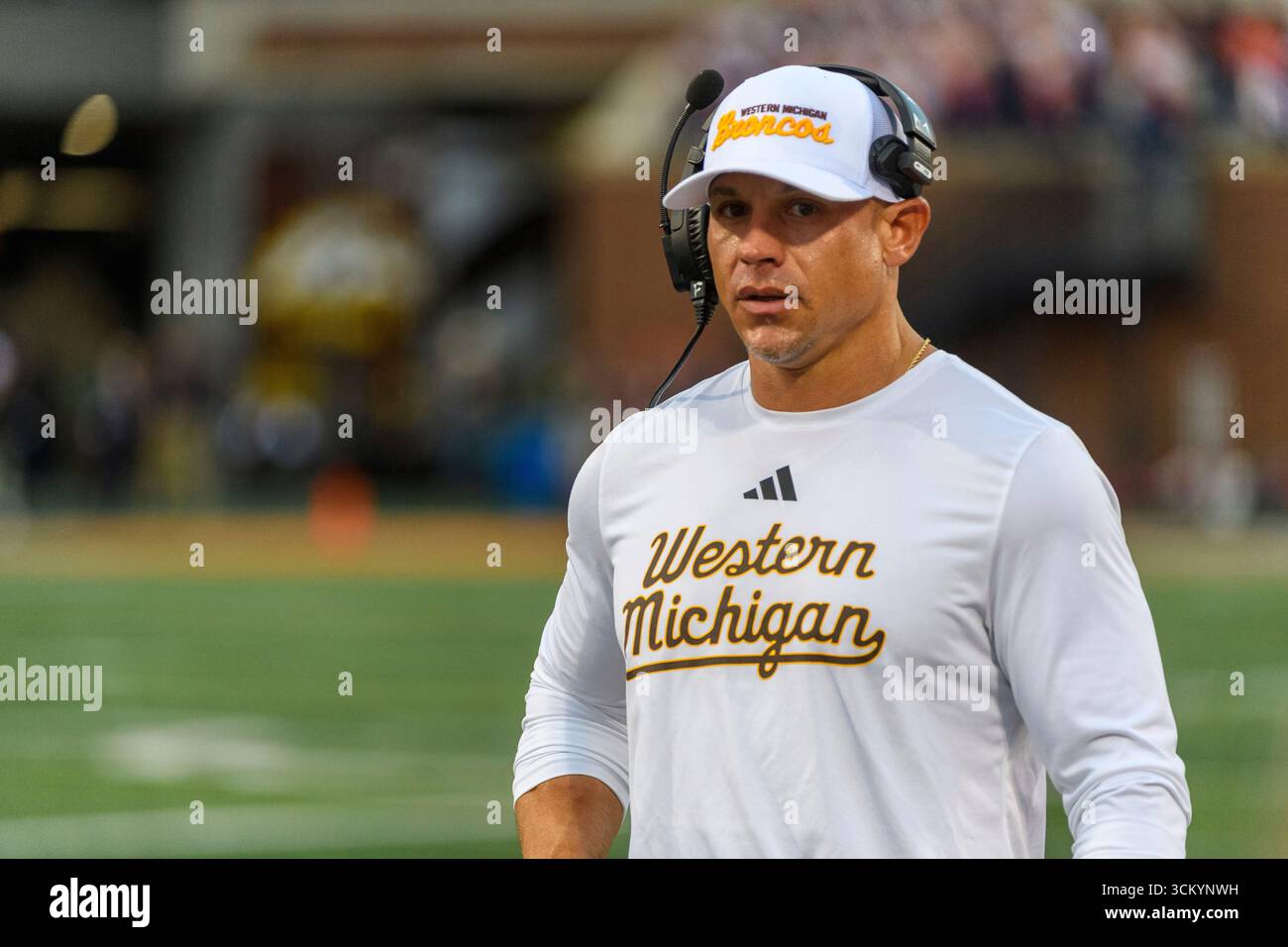 Western Michigan head coach Lance Taylor during the first half of an ...