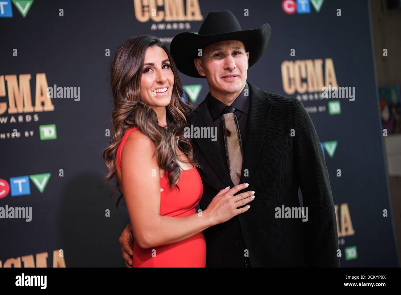 Jordin Tootoo and his wife Jennifer Salvaggio arrive on the red carpet ...