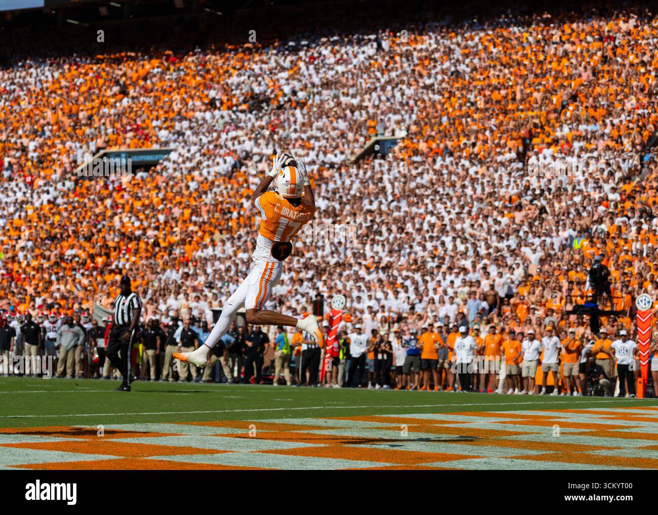 September 13, 2025: Chris Brazzell II #17 of the Tennessee Volunteers ...