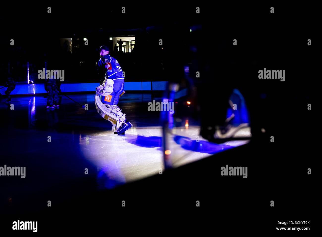 Goalkeeper Leonardo Genoni #30 (EV Zug) during the pre-game show - 07. ...