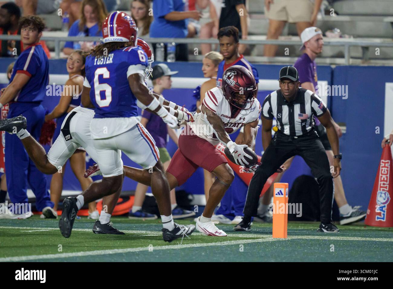 New Mexico State wide receiver PJ Johnson III (0) makes a touchdown ...
