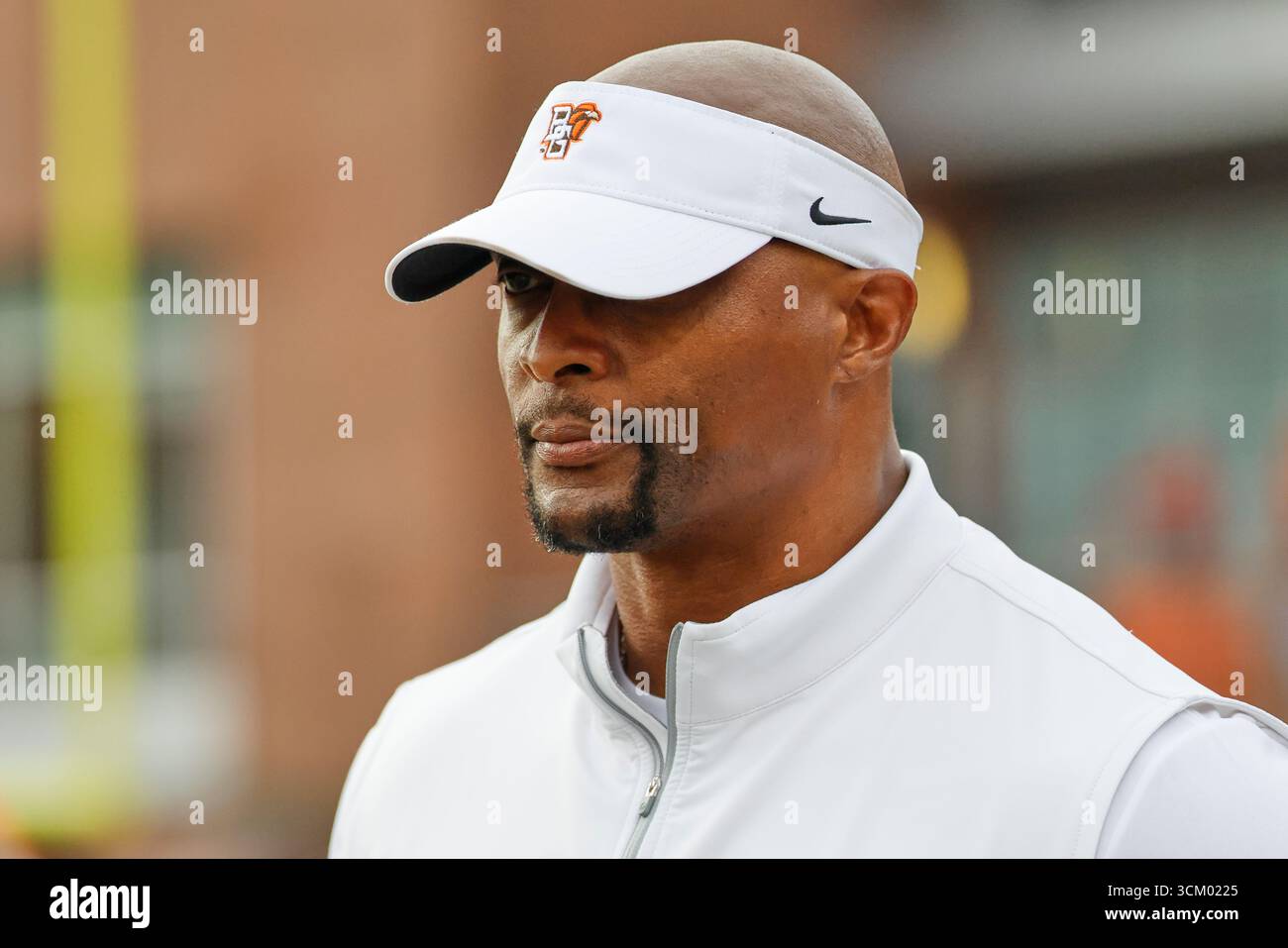 Bowling Green Falcons head coach Eddie George on the sideline against ...