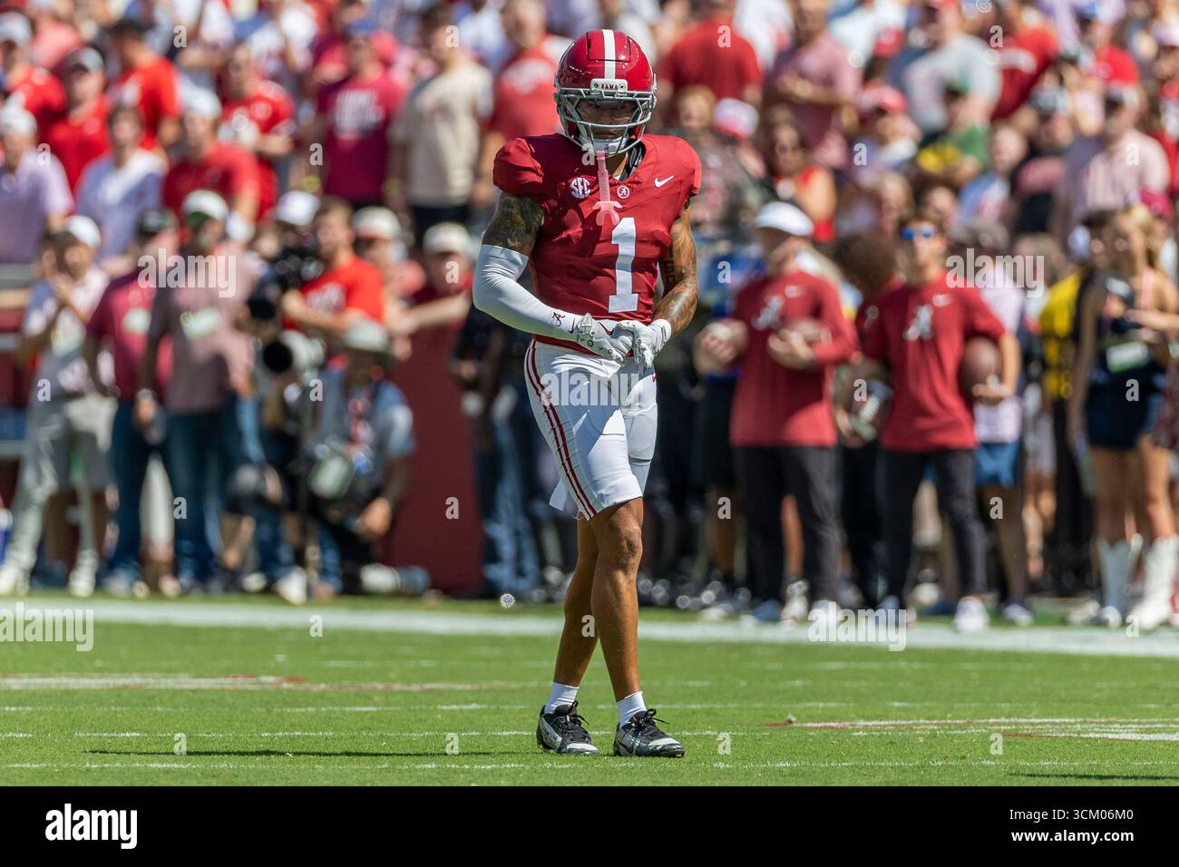 Alabama defensive back Domani Jackson (1) awaits the next play during ...