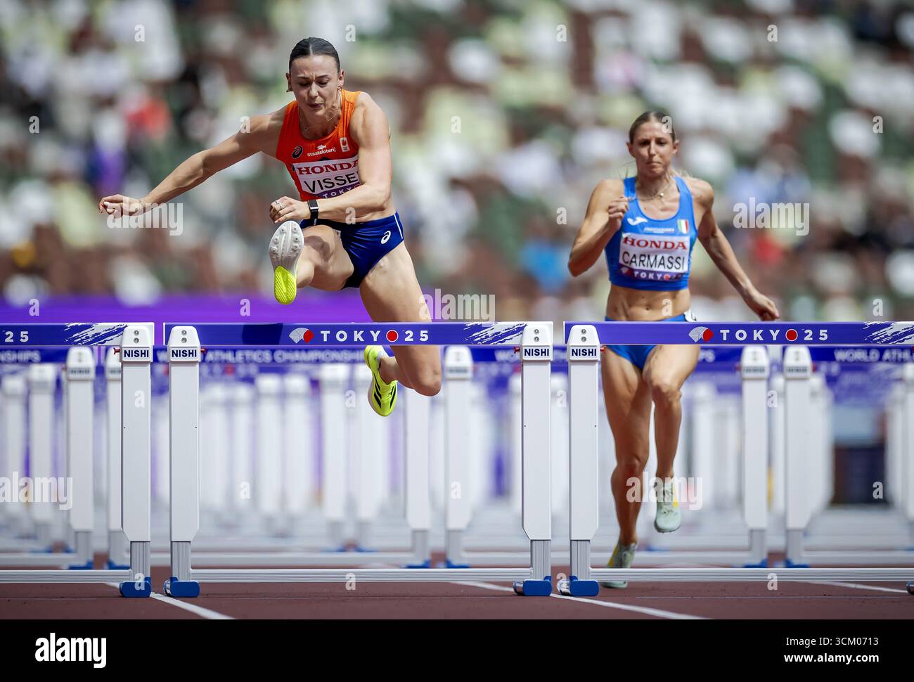 TOKYO - Nadine Visser in the 100-meter hurdles at the World Athletics ...