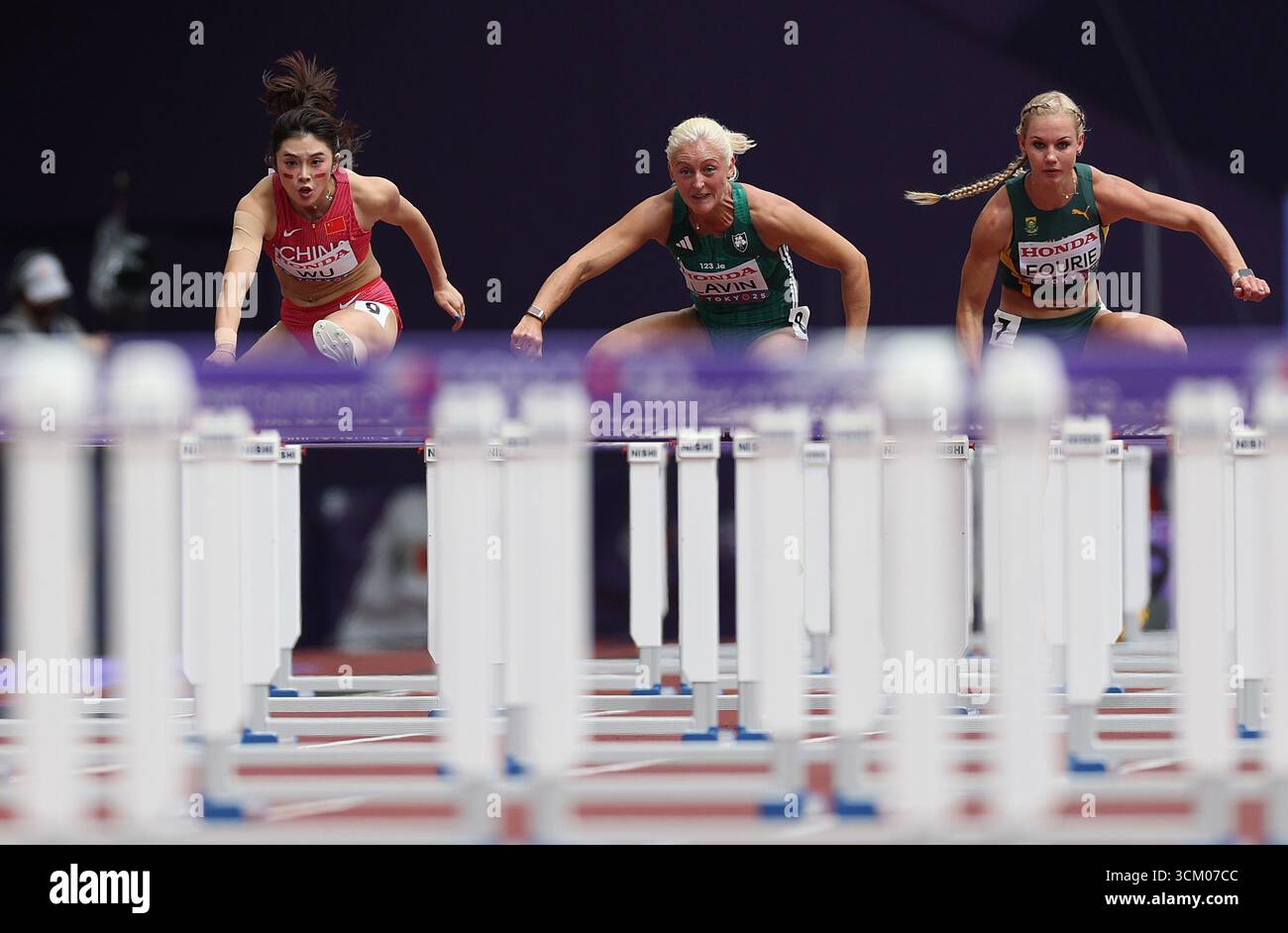 (250914) -- TOKYO, Sept. 14, 2025 (Xinhua) -- Wu Yanni of China, Sarah ...