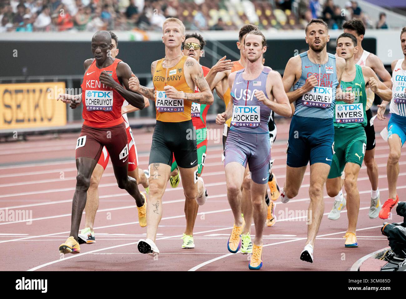 Robert Farken (1.500 m Maenner, SG Motor Gohlis-Nord Leipzig), JPN ...