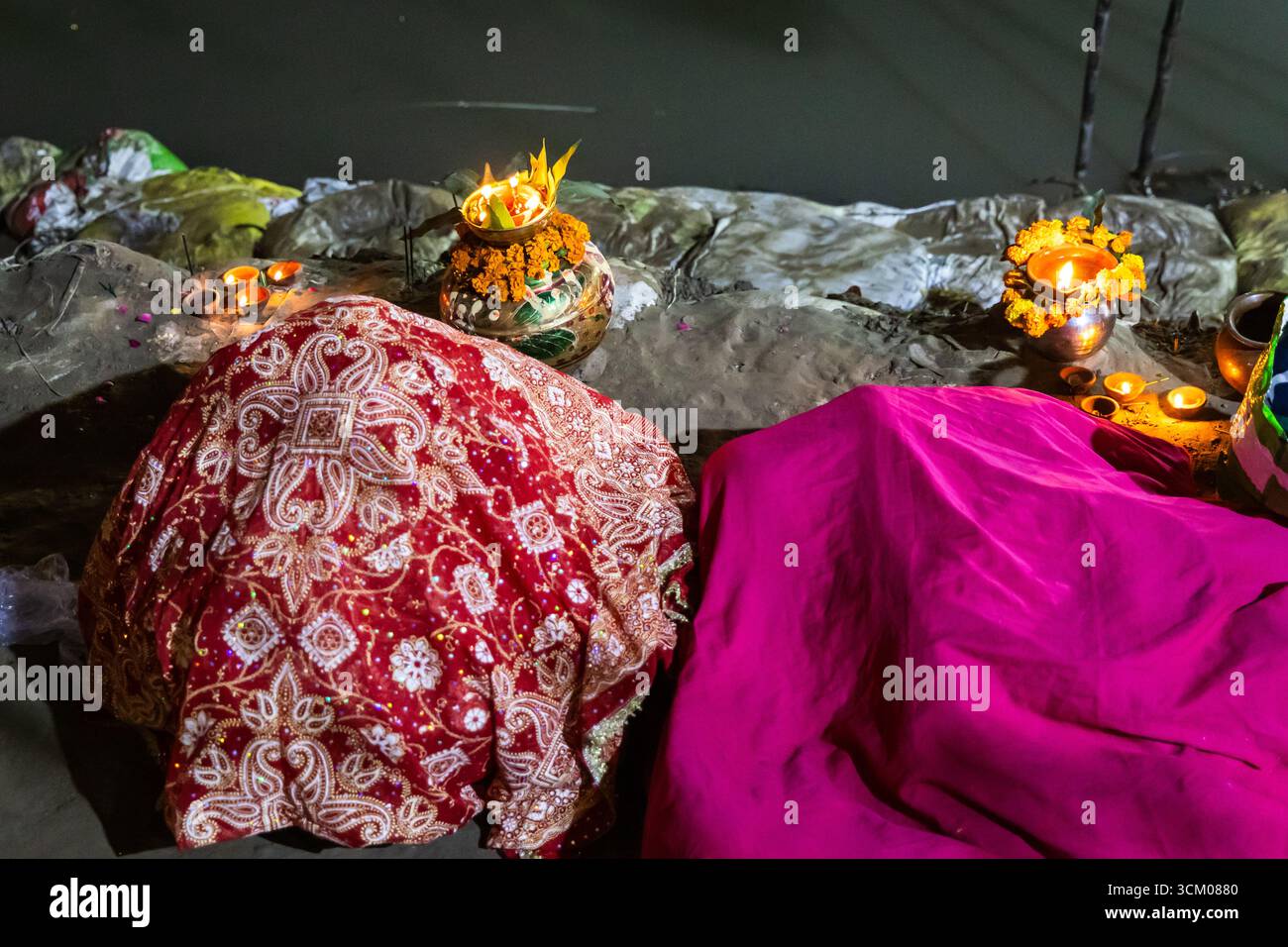 Covered daali hi-res stock photography and images - Alamy