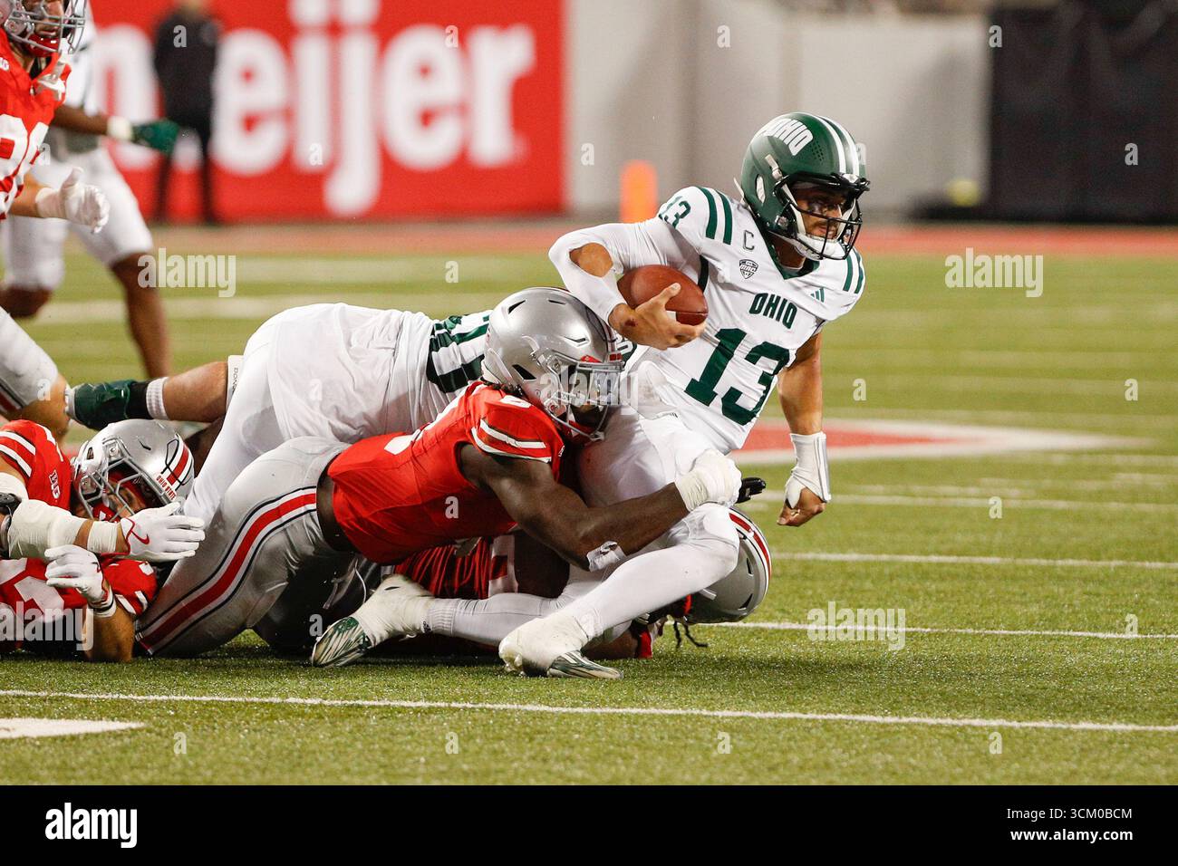 COLUMBUS, OH - SEPTEMBER 13: Ohio Bobcats quarterback Parker Navarro ...