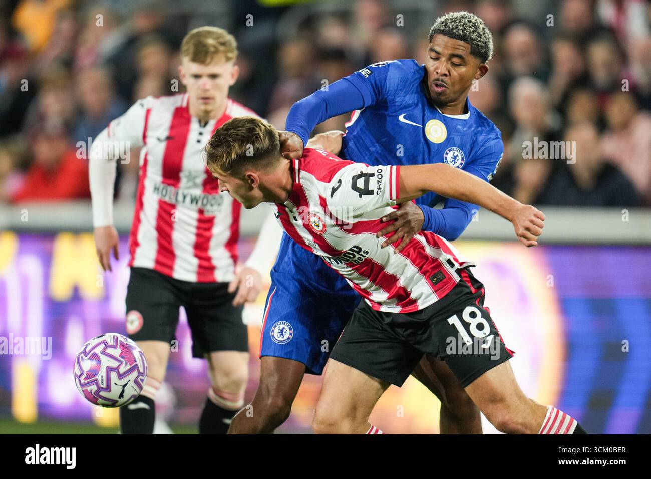 Wesley Fofana of Chelsea and Yehor Yarmolyuk of Brentford during the ...