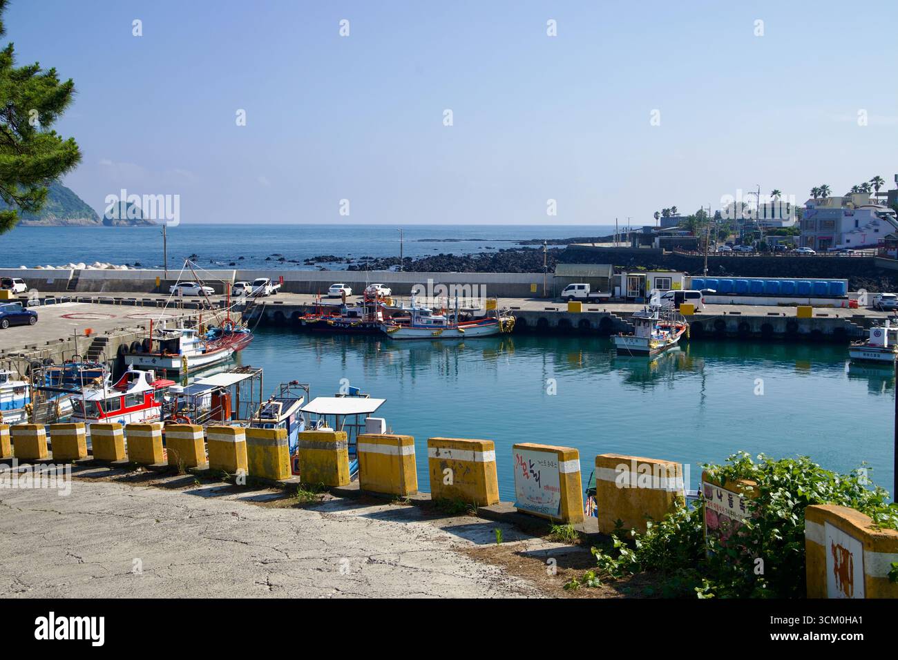 Beophwan coast hi-res stock photography and images - Alamy