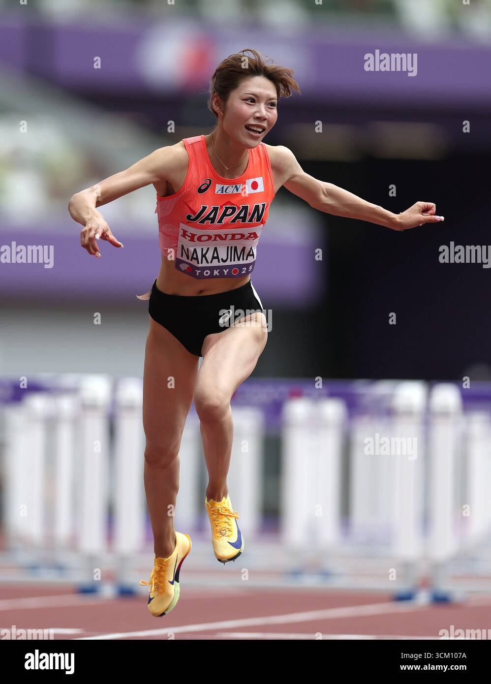 Tokyo, Japan. 14th Sep, 2025. Nakajima Hitomi of Japan crosses the ...