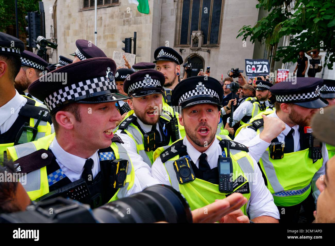 Metropolitan police d hi-res stock photography and images - Alamy