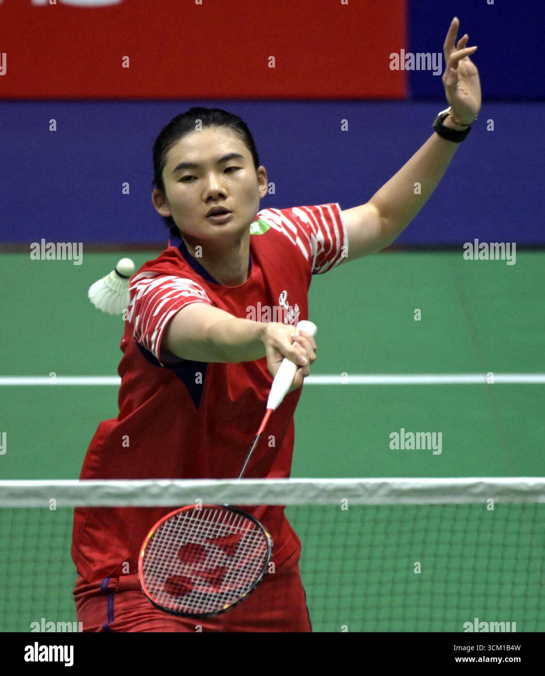 (250914) -- HONG KONG, Sept. 14, 2025 (Xinhua) -- Han Yue of China hits ...