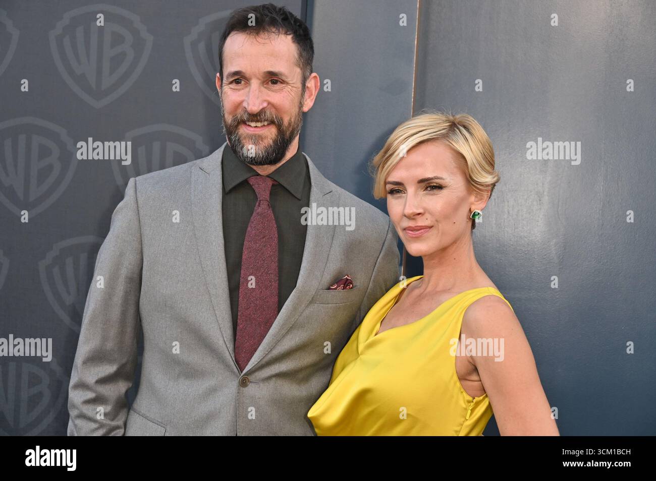Noah Wyle, Sara Wells at arrivals for Warner Bros. Television Group ...