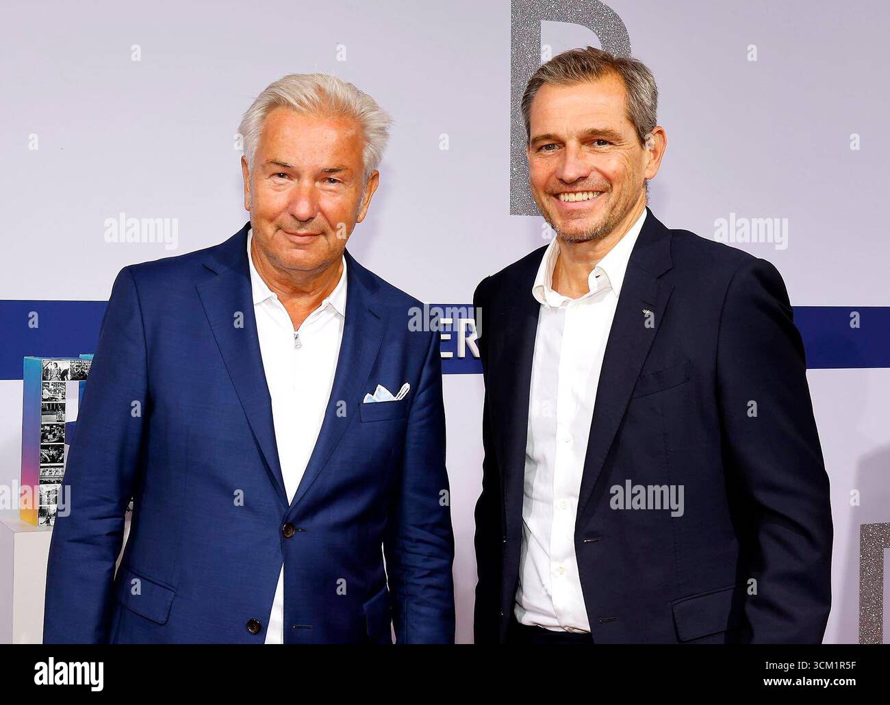Klaus Wowereit, Michael Mronz bei der Bertelsmann Party 2025 in der ...