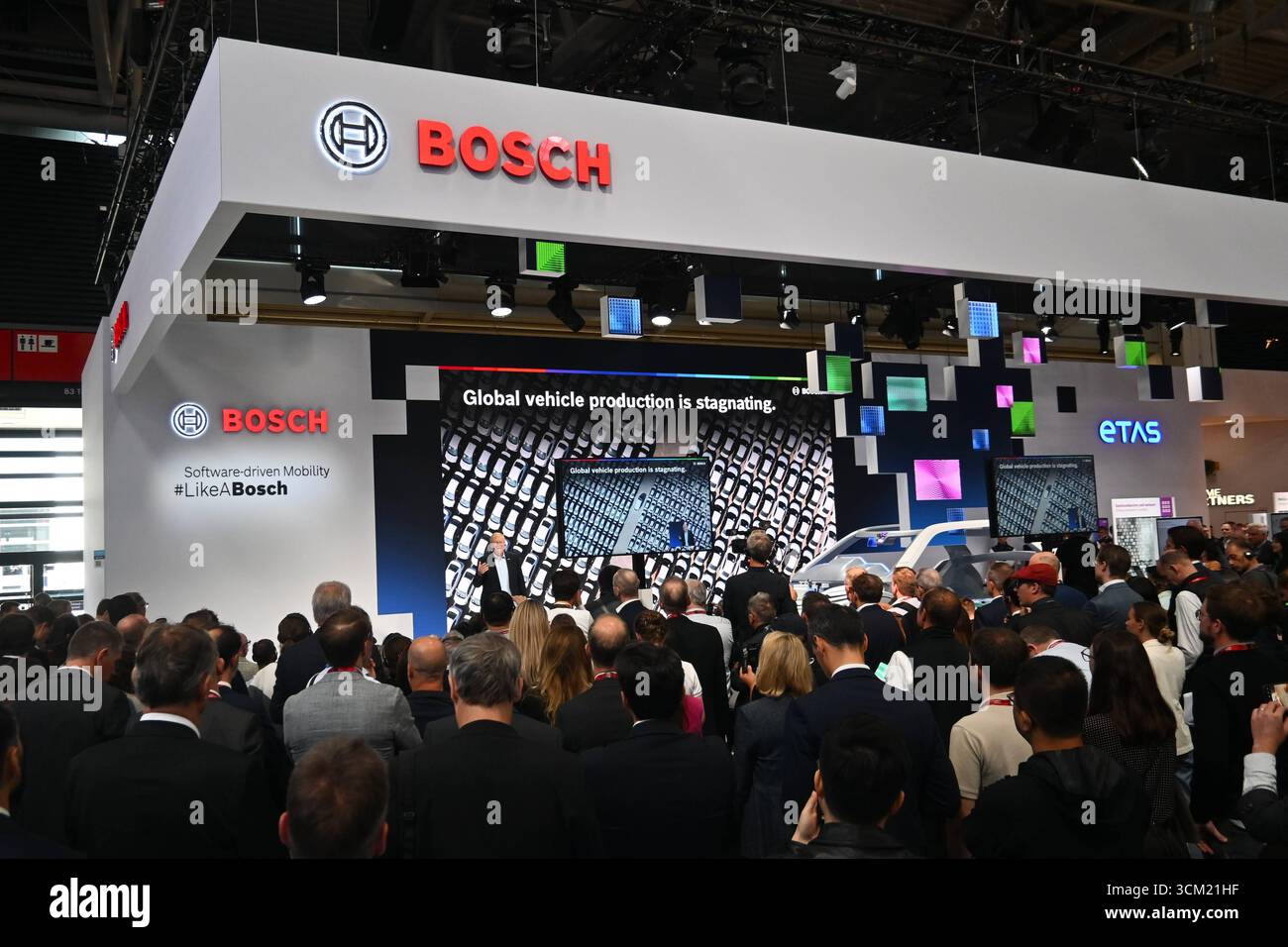 Die Internationale Automobil-Ausstellung, kurz IAA, ist eine der ...