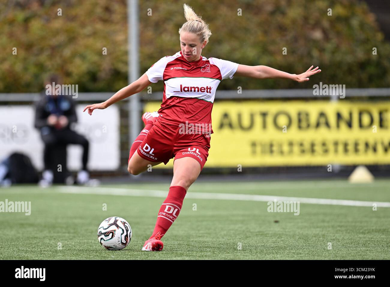 Amber Bert (10) of Zulte-Waregem pictured during a female soccer game ...