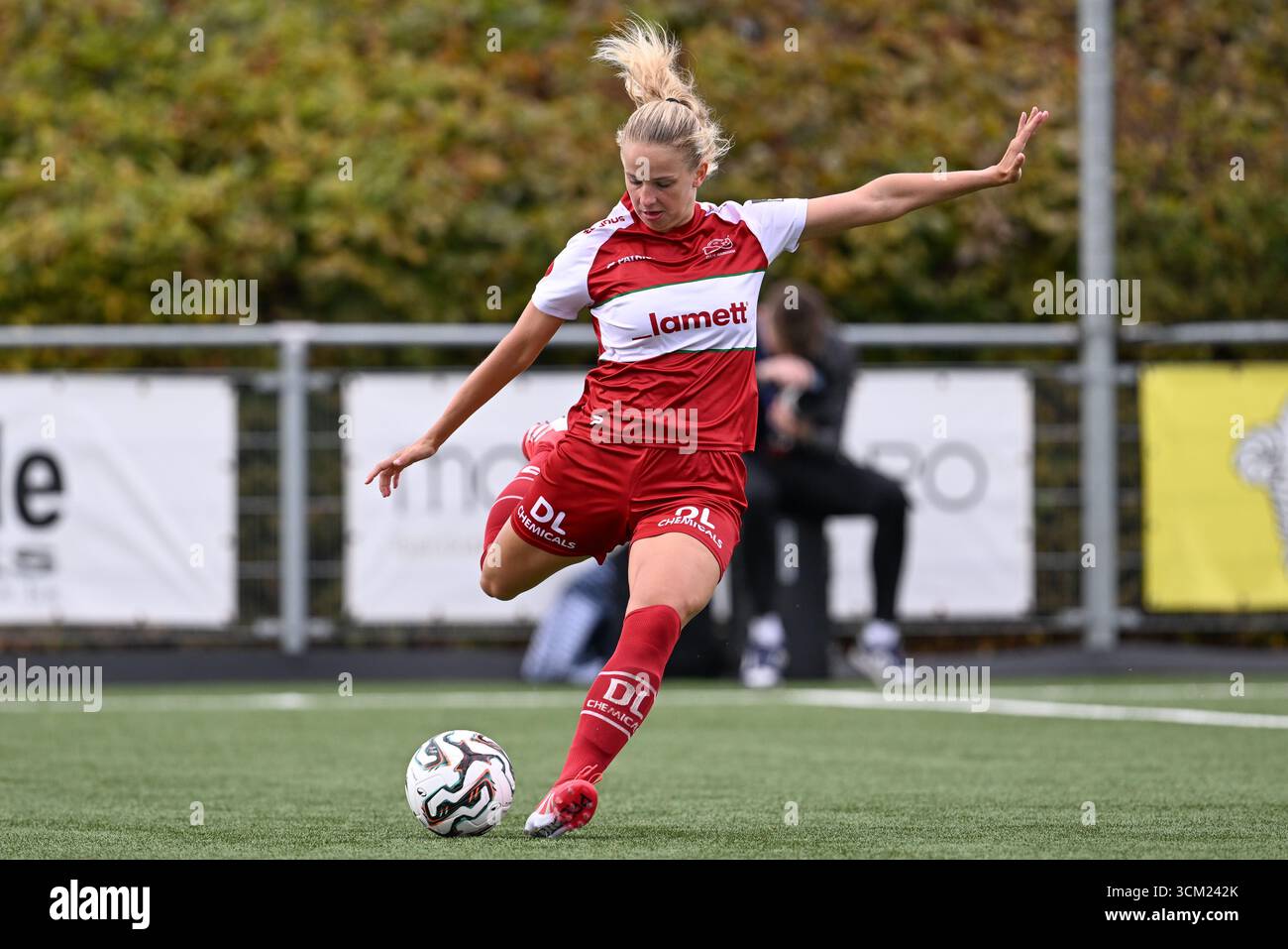 Amber Bert (10) of Zulte-Waregem pictured during a female soccer game ...
