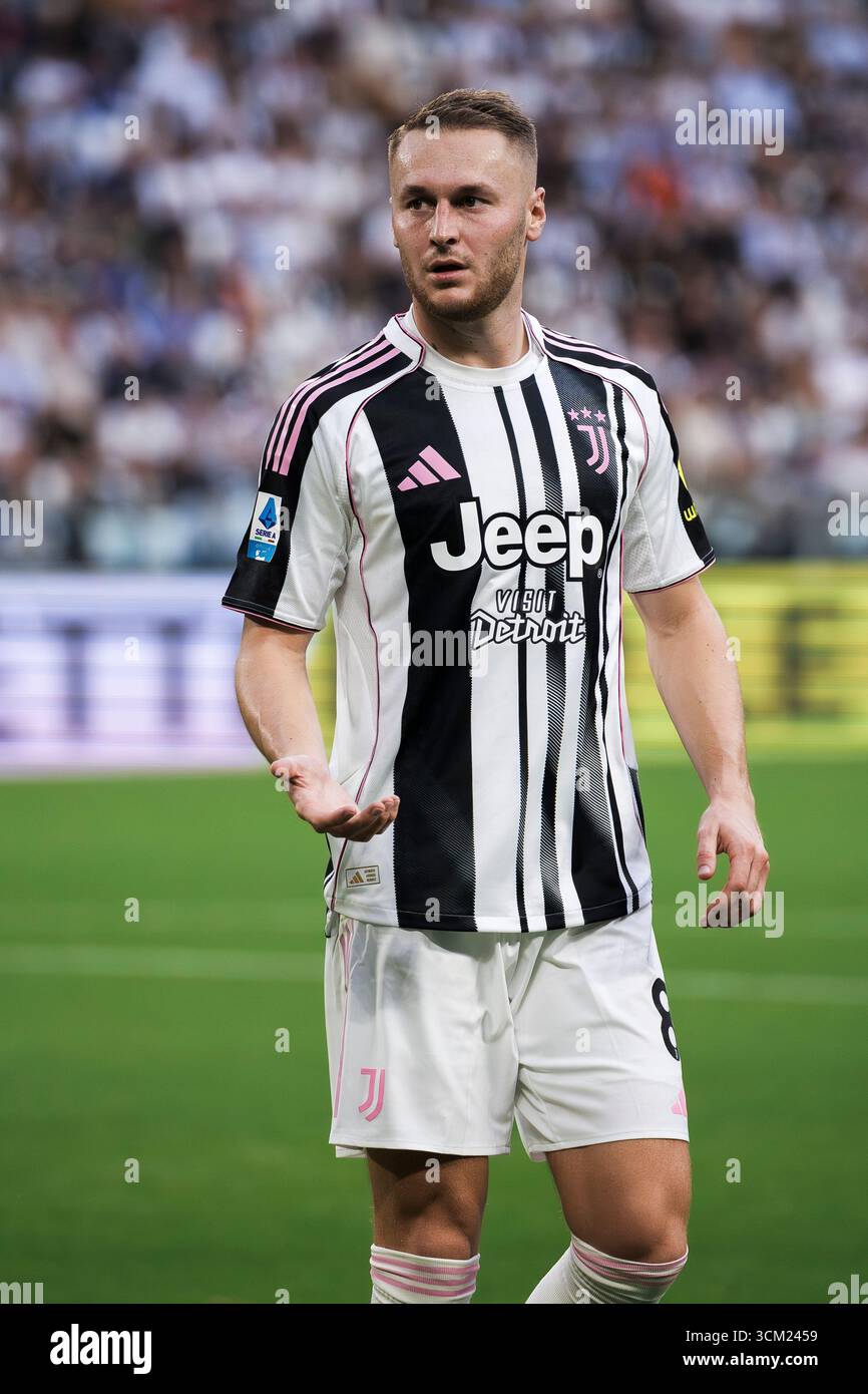 Teun Koopmeiners of Juventus FC gestures during the Serie A football ...