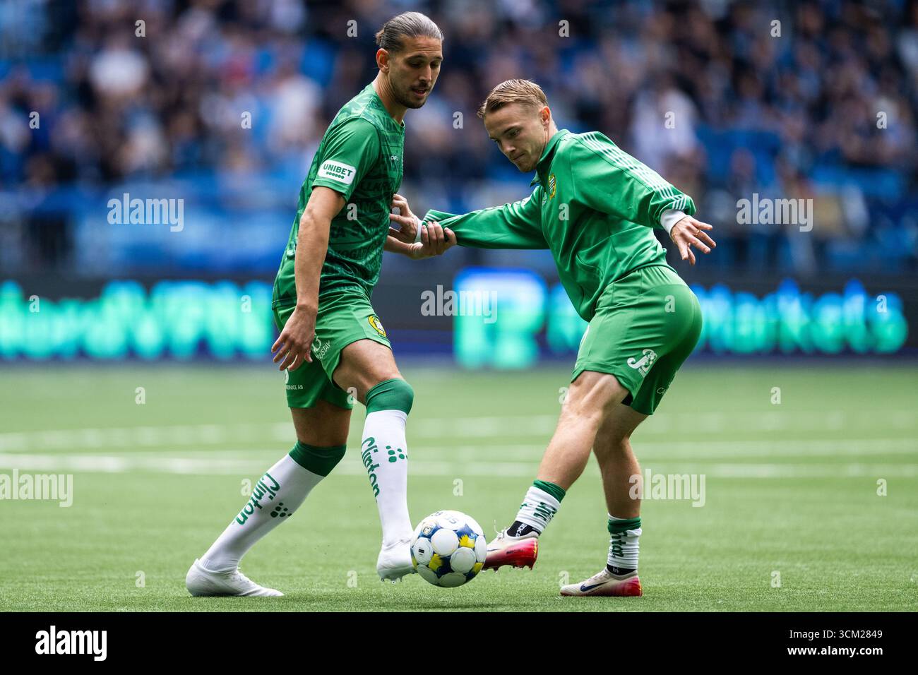 250914 Hammarbys Nikola Vasic och Jacob Ouro Ortmark inför fotbollsmatchen i Allsvenskan mellan ...
