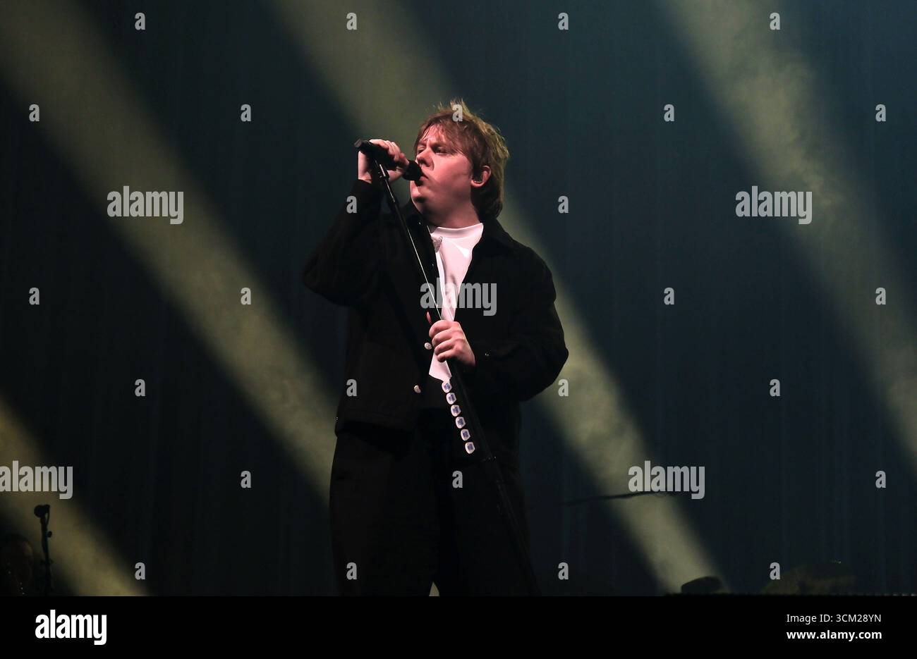 UK: Lewis Capaldi Lewis Capaldi at OVO Hydro in Glasgow, Scotland on 13 ...