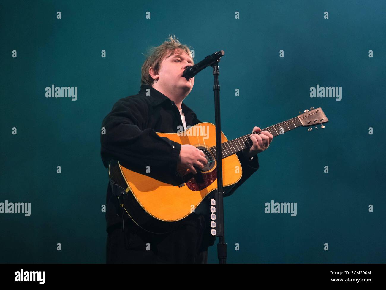 UK: Lewis Capaldi Lewis Capaldi at OVO Hydro in Glasgow, Scotland on 13 ...