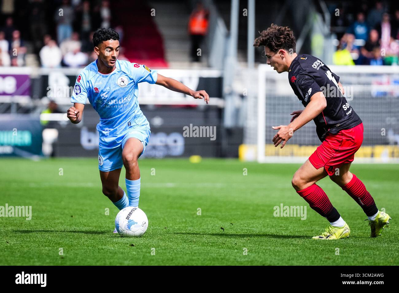 Rotterdam - Ayoub Oufkir of Sparta Rotterdam, Simon Jansen of SBV ...