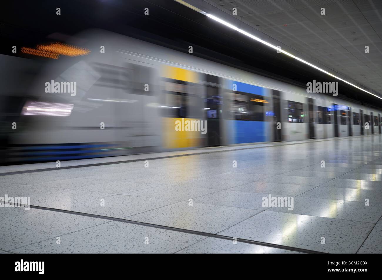 Underground incoming S-Bahn, train, Class 420 Generation 2025, platform ...