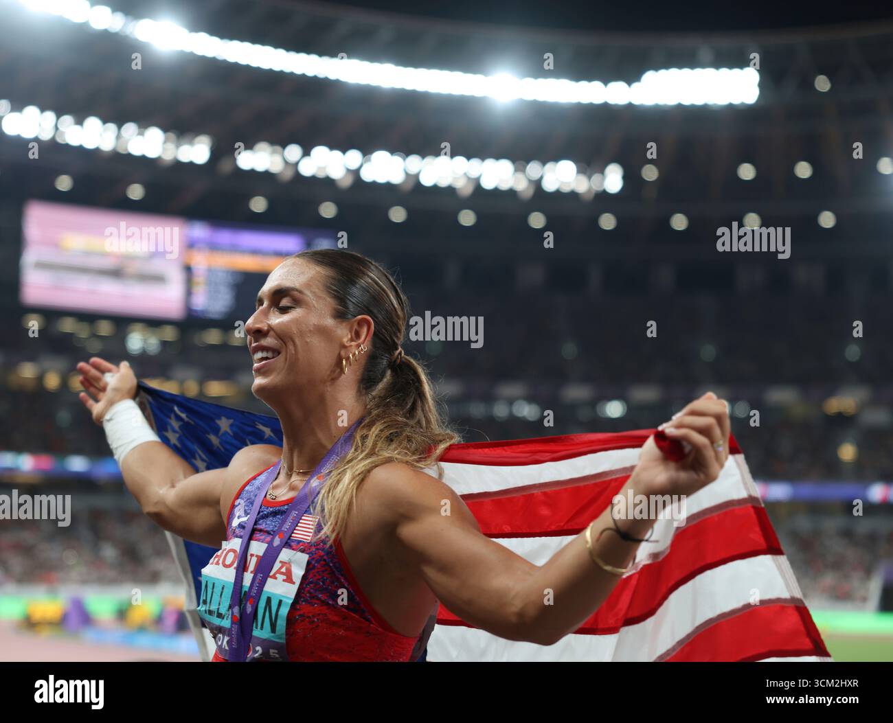 Valarie ALLMAN of the United States celebrates after winning the women ...