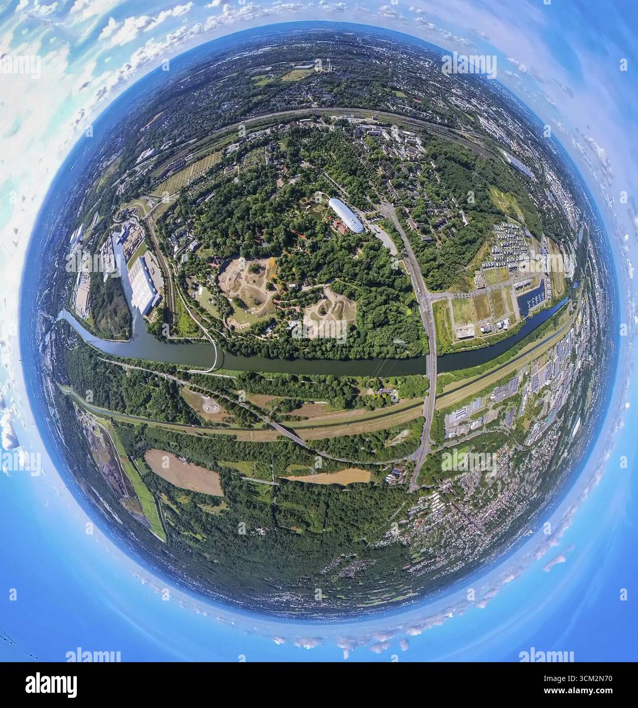 Wide angle lens shot canal hi-res stock photography and images - Alamy