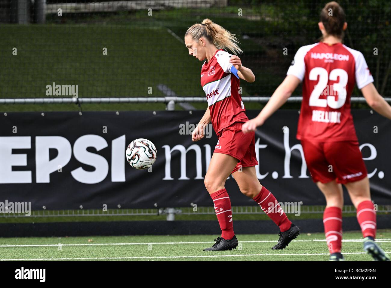 Pauline Windels (5) of Zulte-Waregem pictured during a female soccer ...