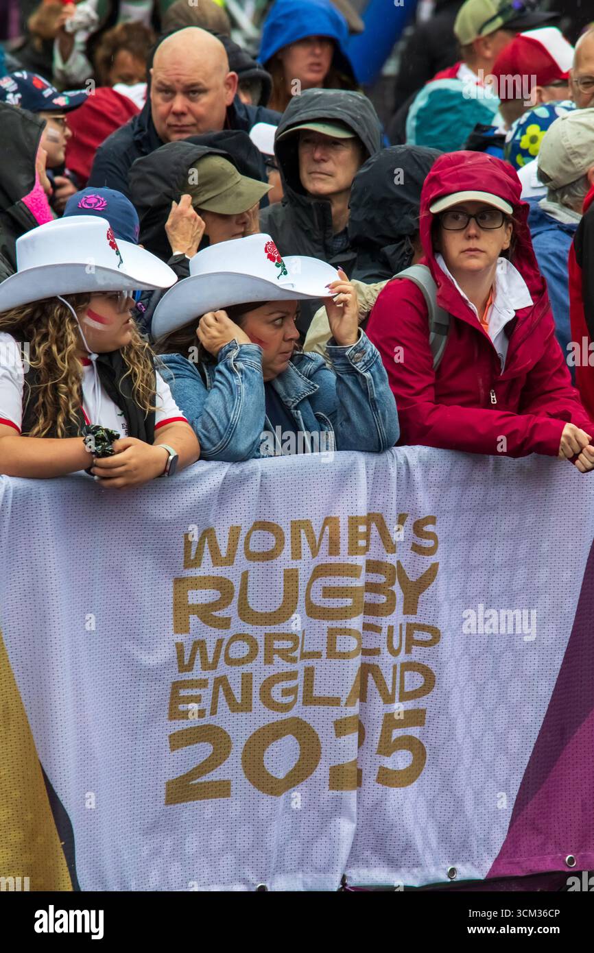 Bristol, UK, 14th September 2025 England and Scoltand rugby fans brave the rain as they wait for ...