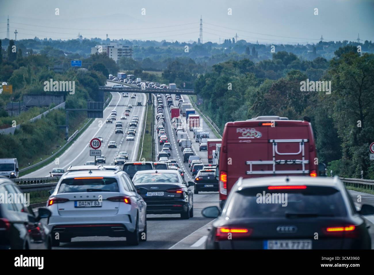 Deutschland, Autobahn A5, Europa, Stau, dichter Verkehr, PKW, LKW ...