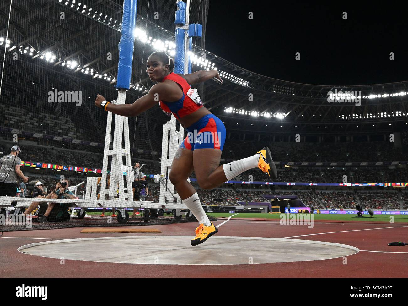 (250914) -- TOKYO, Sept. 14, 2025 (Xinhua) -- Silinda Morales of Cuba ...