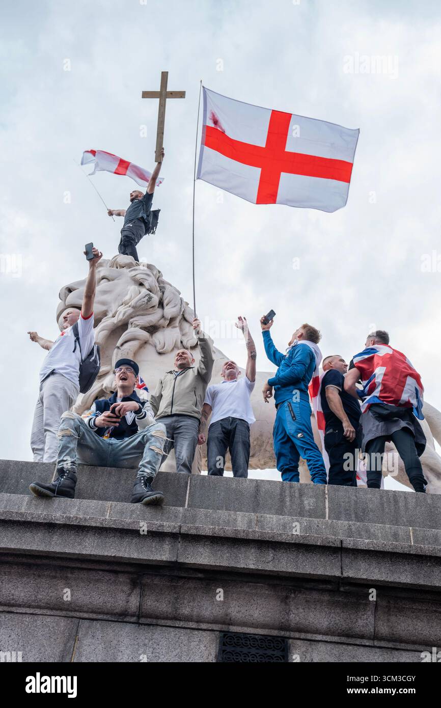 London, UK. 13th Sep, 2025. A Christian patriot on top of the lion ...