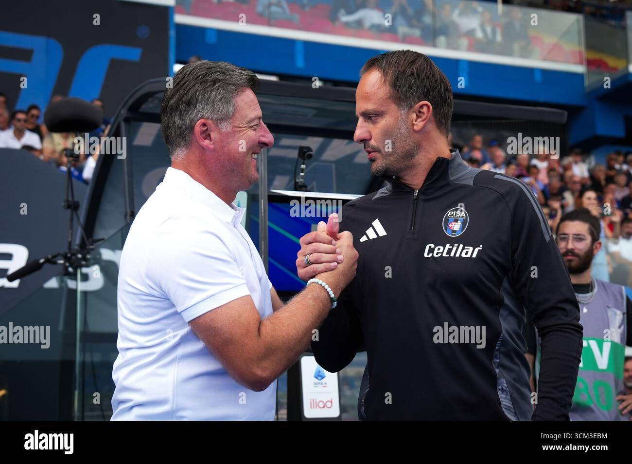 Udinese's head coach Kosta Runjaic and PisaÕs head coach Alberto ...