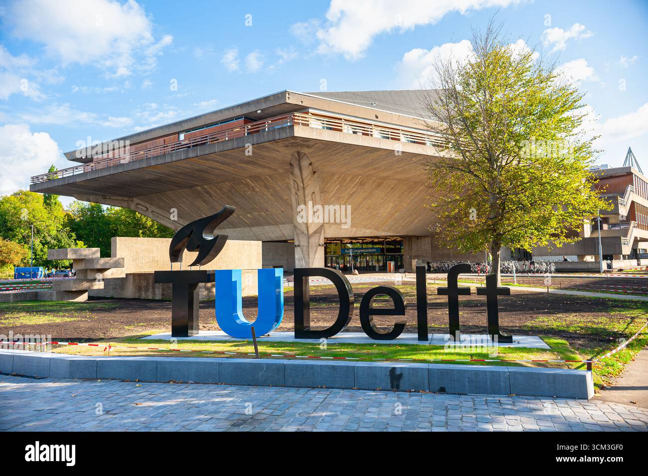 Tu delft architecture hi-res stock photography and images - Alamy