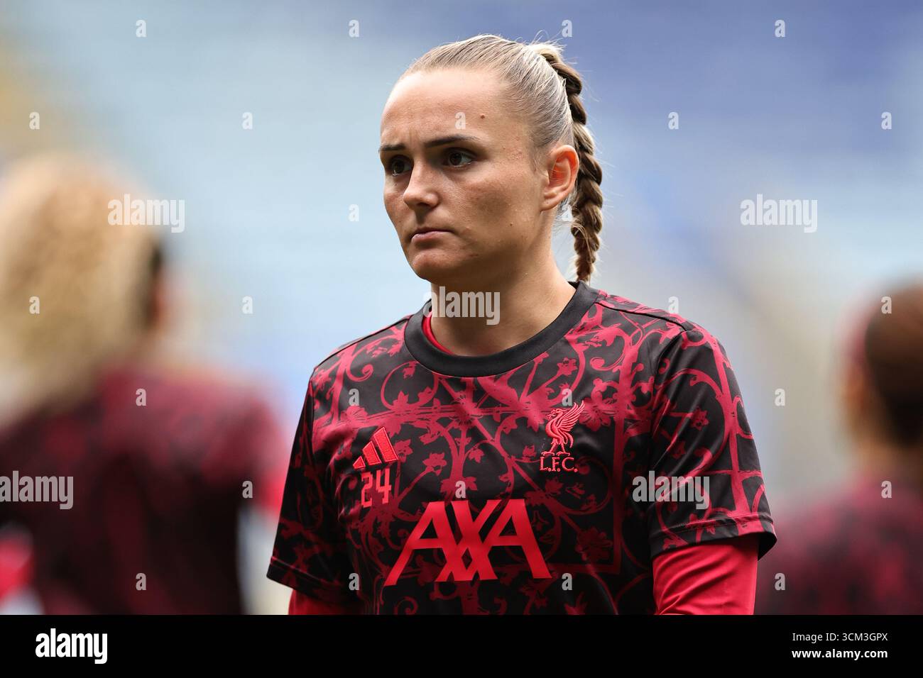 LEICESTER, UK. 14TH SEPTEMBER 2025. Sam Kerr of Liverpool warms up ...
