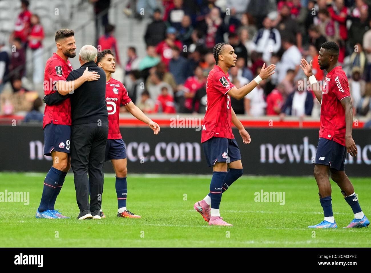 18 Chancel MBEMBA (losc) - 11 Osame SAHRAOUI (losc) - 09 Olivier GIROUD ...