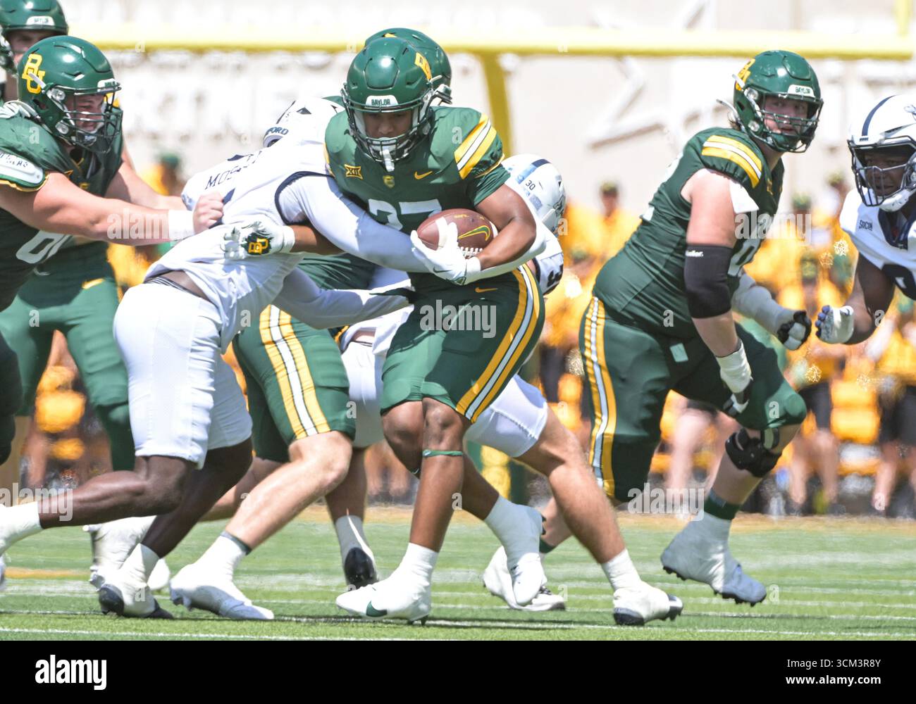 September 13, 2025 Samford Bulldogs linebacker Jaden Mosley (5) tackles ...