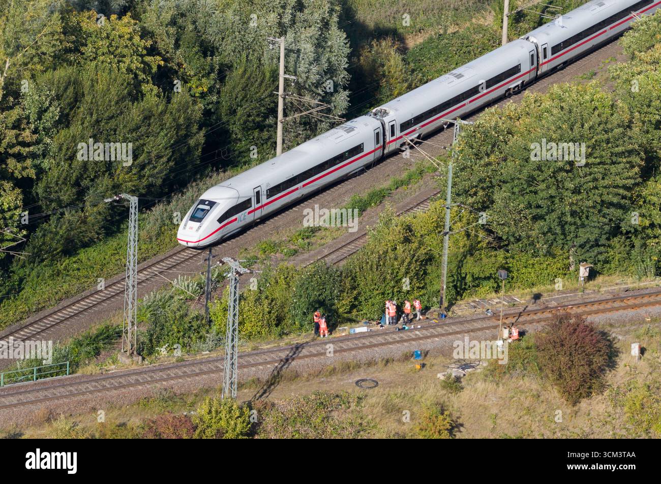 dpatop - 14 September 2025, Lower Saxony, Lehrte: Deutsche Bahn ...