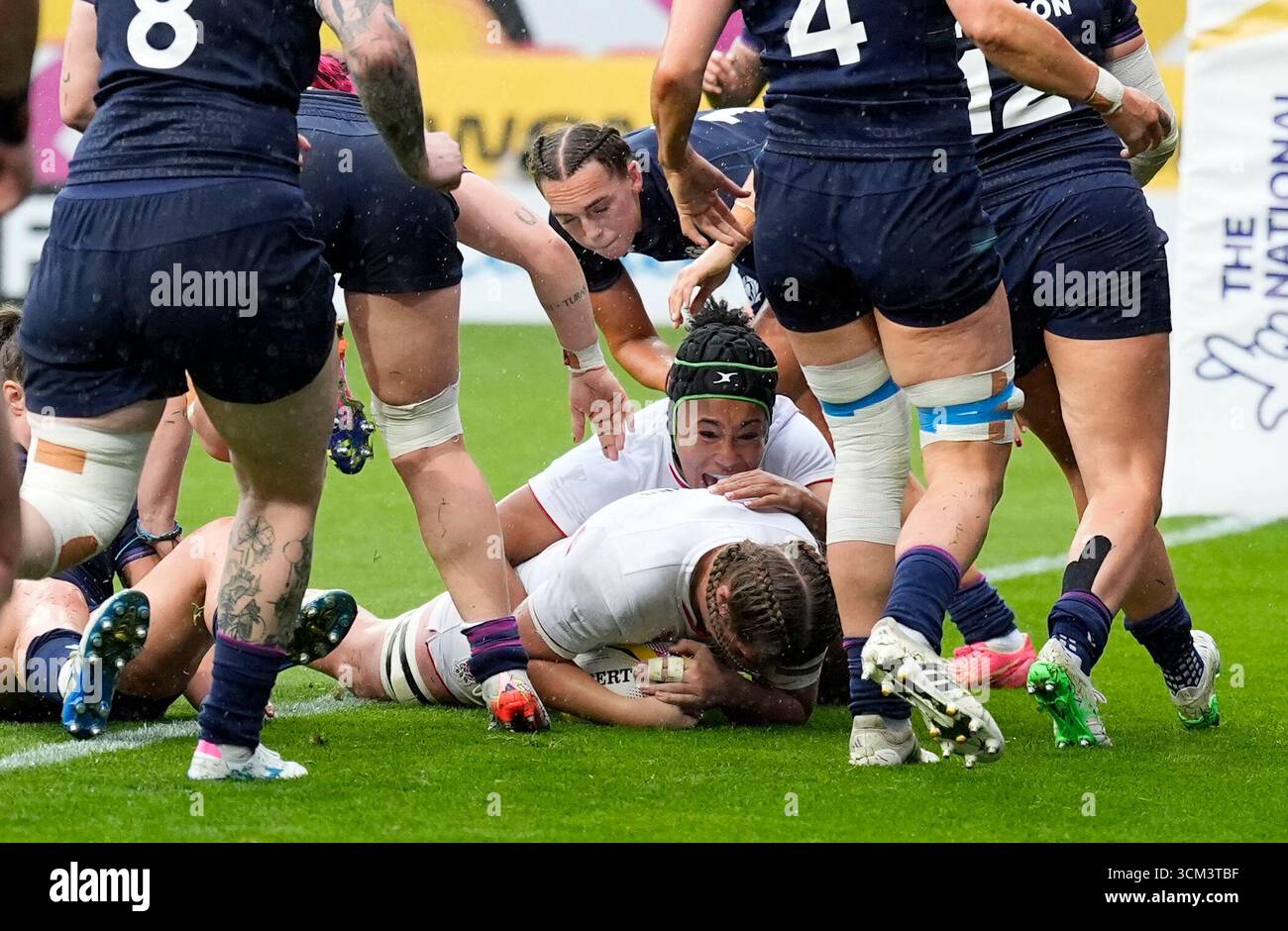 England's Morwenna Talling scores her sides second try during the Women ...
