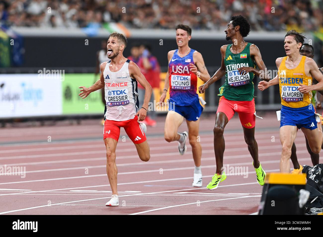 Jimmy Gressier (France) winning the 10000 meters run during the World ...
