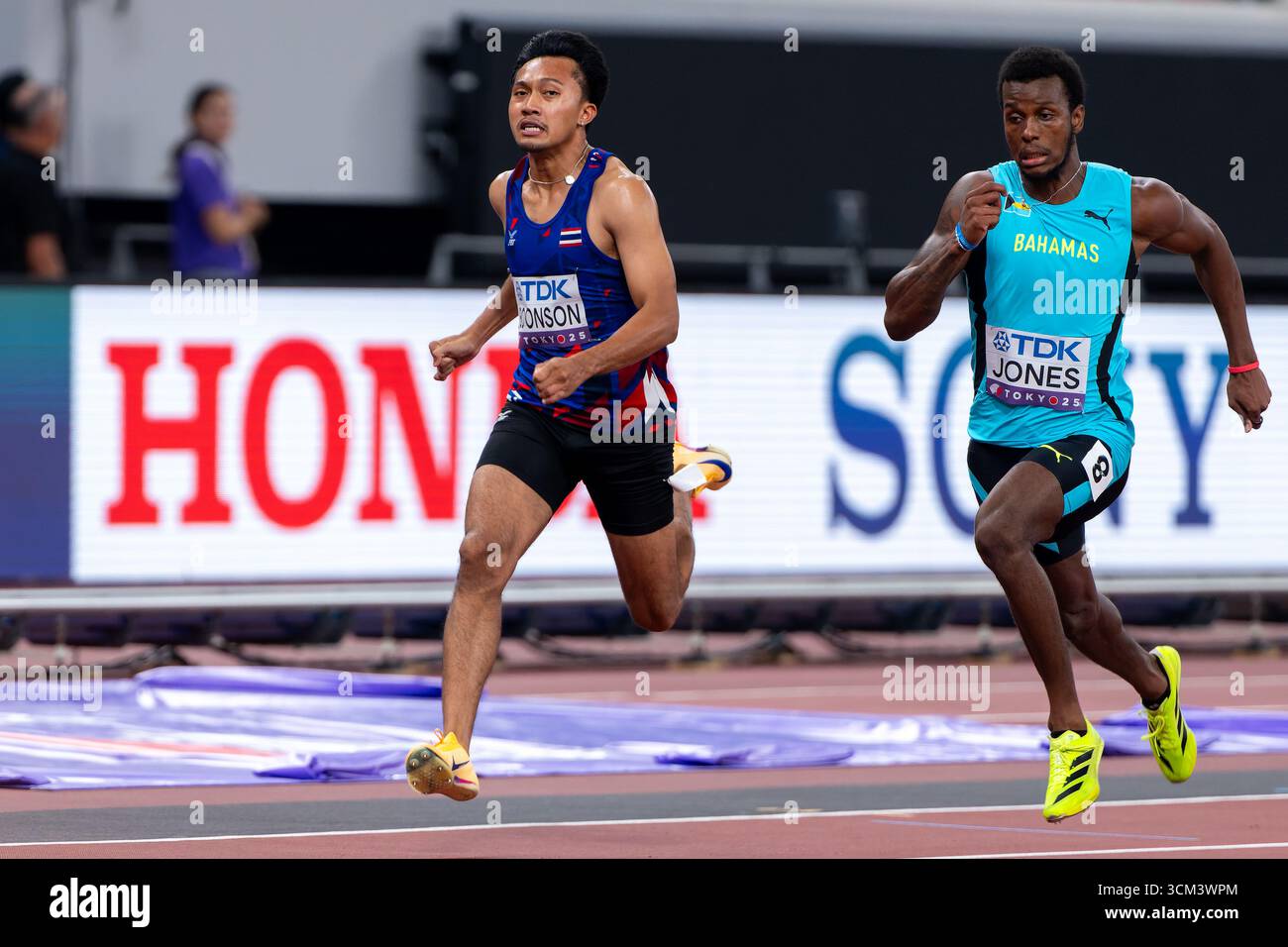 TOKYO, JAPAN - SEPTEMBER 14: Puripol Boonson of Thailand competing ...