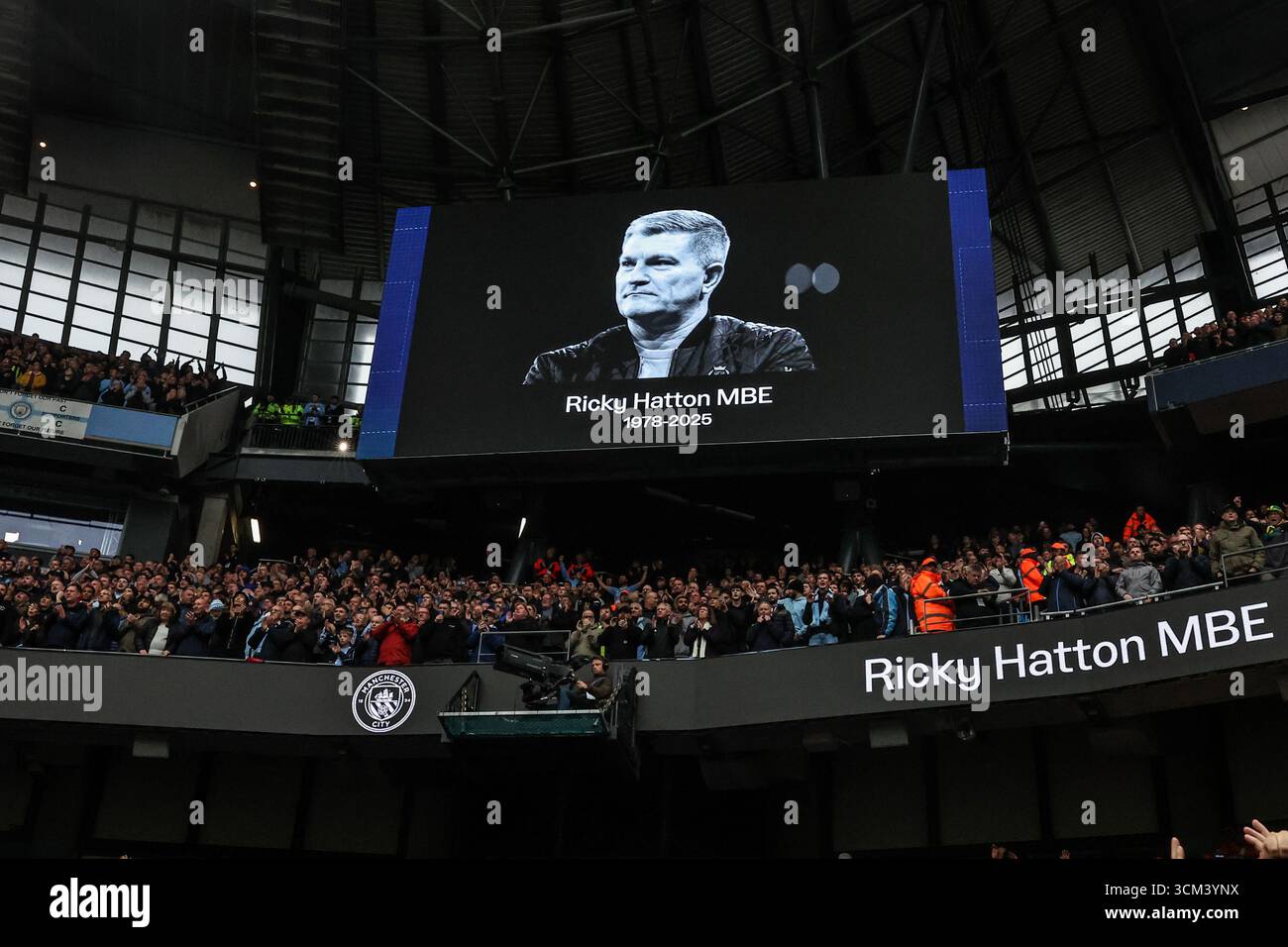 The players, fans and officials pay their respects to Ricky Hatton MBE ...